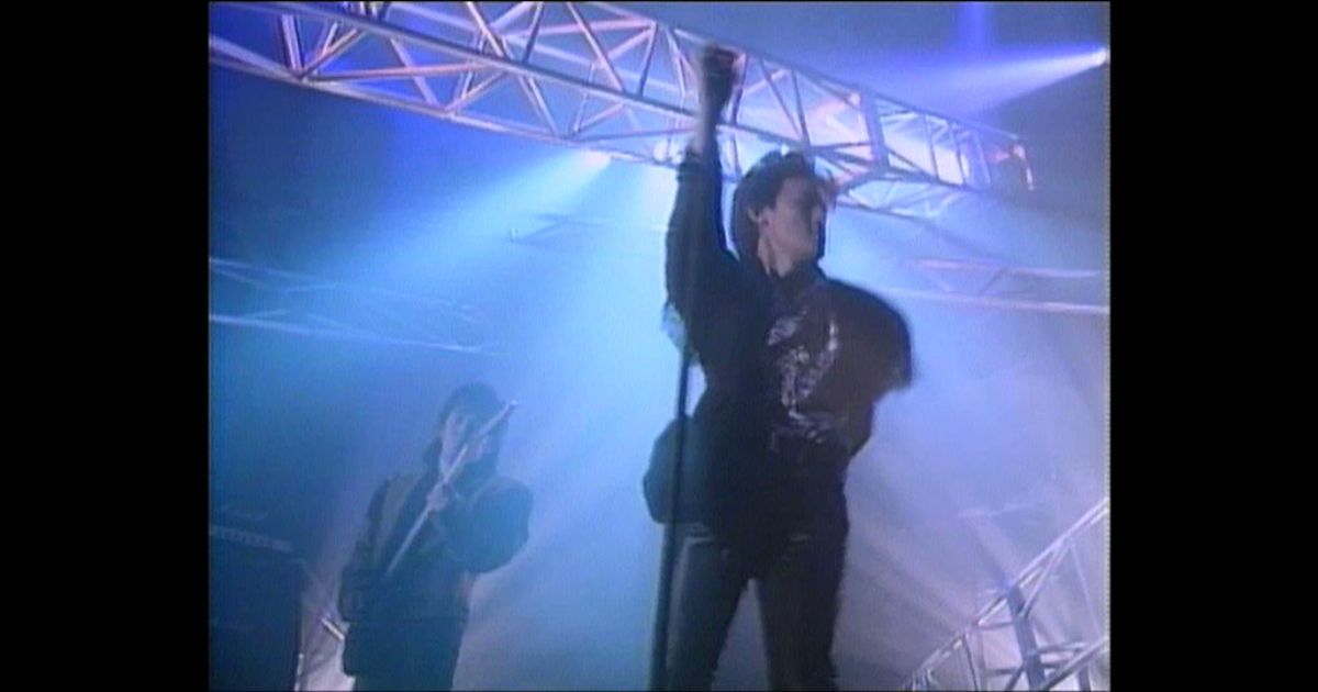 【B'z 35th special】3rd Single 「LADY-GO-ROUND」 (5ページ目) - Togetter [トゥギャッター]