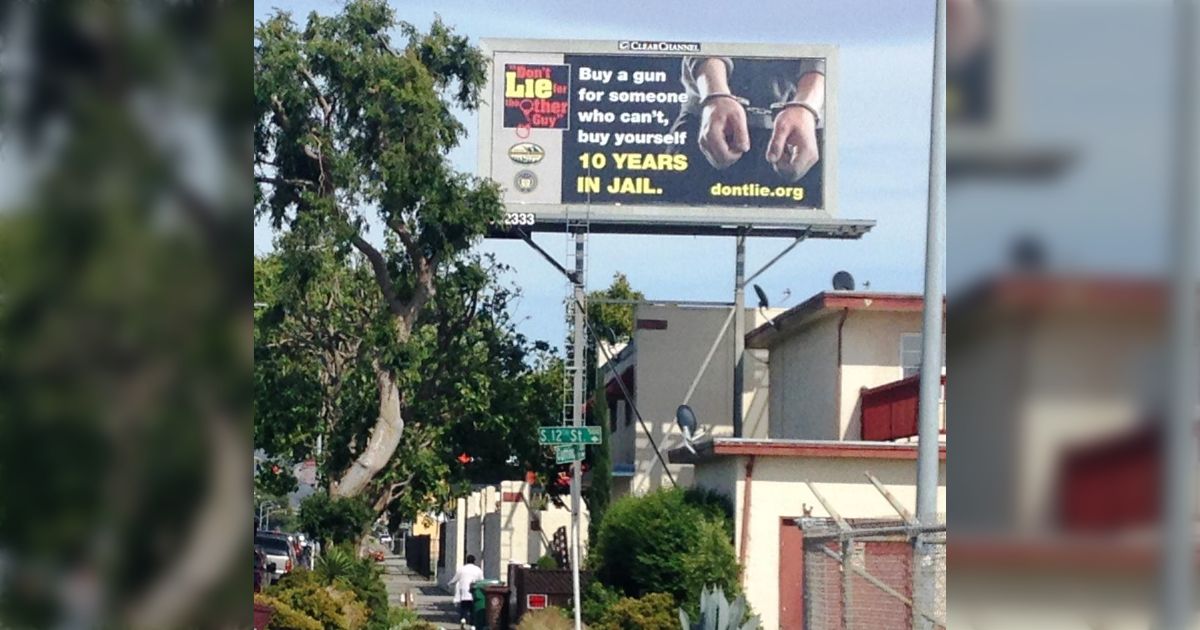 海外広告 - OOH Billboard May 3, 2015 A - posfie