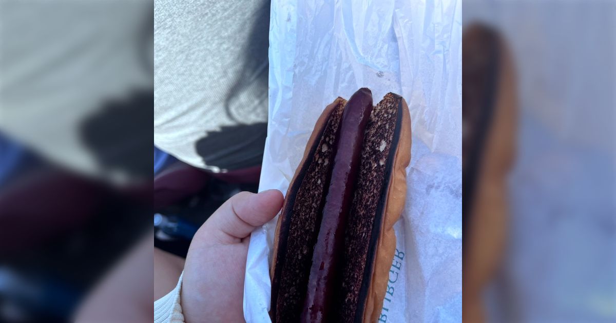 楽天球場のフレッシュネスバーガーでホットドッグを買ったら真っ黒に焦げたものが出され「これが普通です」と言われた→「焦げるのは仕方ないが対応が悪 ...