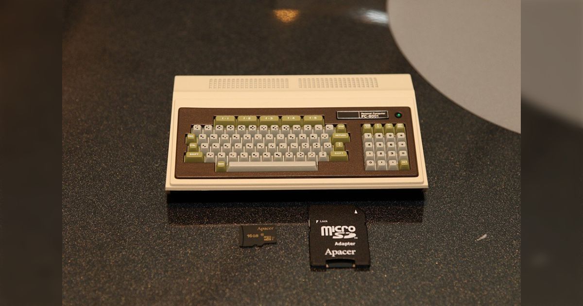 NECがPC-8001誕生40周年を記念して「PasocomMini PC-8001」を発表！→「欲しかったらノートPC買ってね」→解散 ...