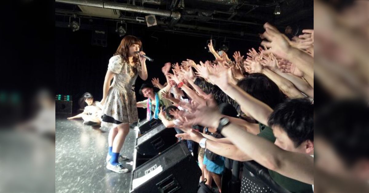 濱野智史 ‏@hamano_satoshi によるアイドルと麻布的自由（リベラル）についてのつぶやき #クロス #nhk24 - posfie