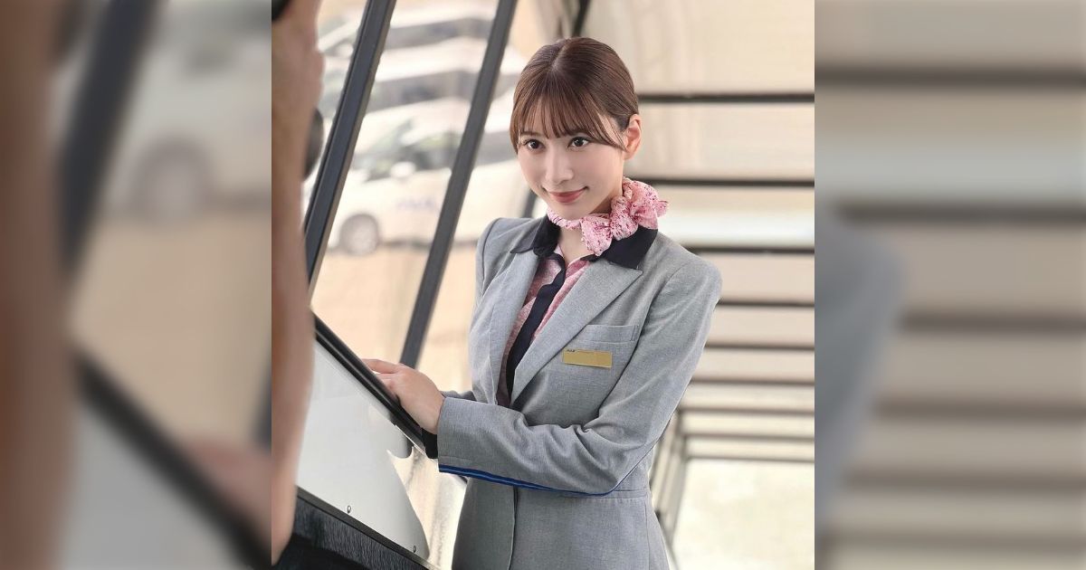 ANA広告グラドルにフェミニストが職業差別！「性を商売道具にしてる女」「性産業コラボ」「普段半裸で働いてるグラドル」 - posfie