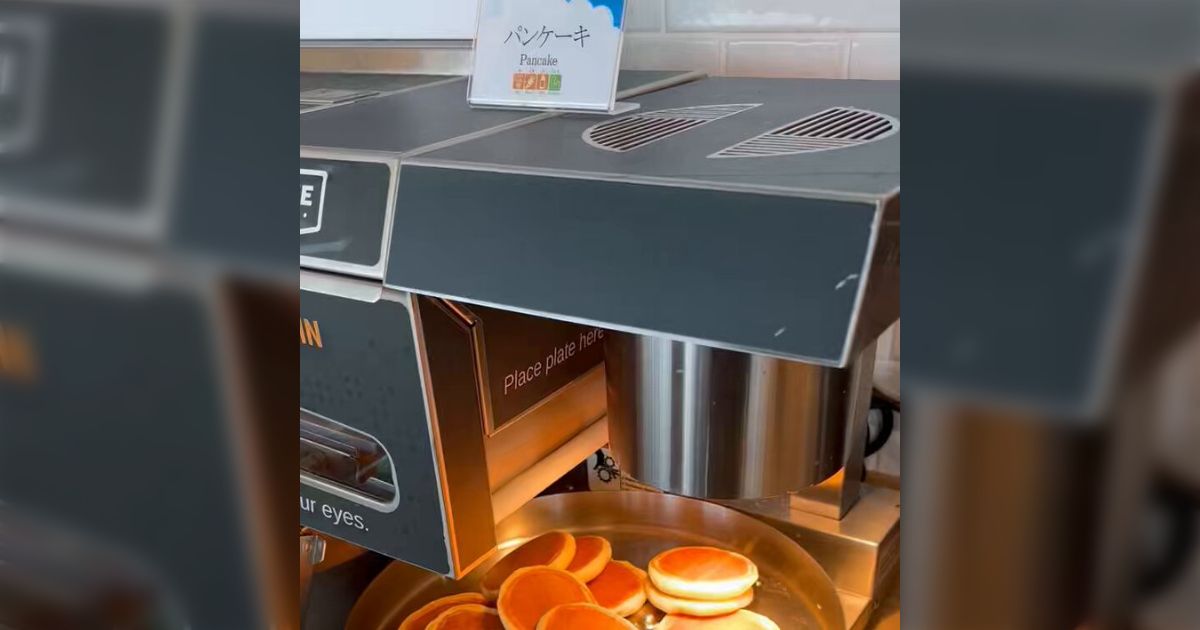 「定点カメラで観察したい」全自動でパンケーキを焼いてくれるマシン『Popcake』が見ているだけで楽しい→各地のホテルや空港のビュッフェに設置されてるらしい - Togetter [トゥギャッター]