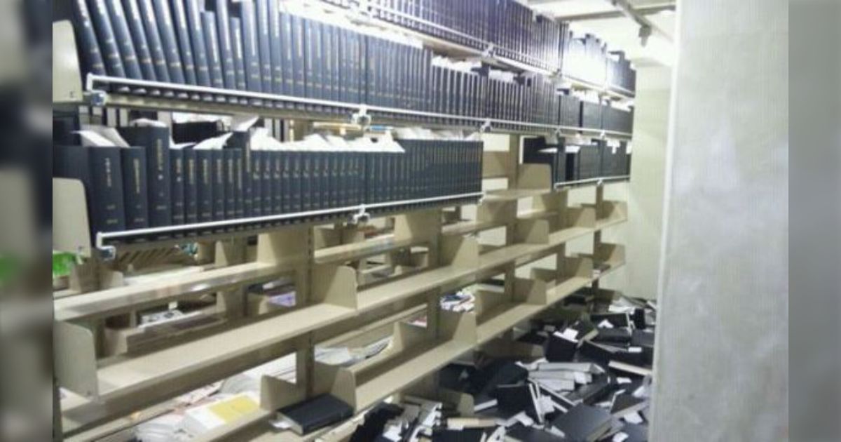 togetter「未曾有の地震にライブラリアンの誇りをかけて #jishinlib Vol.3」 - posfie