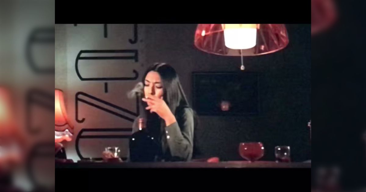 【女囚さそり】梶芽衣子をモデルにサントリーのウイスキーのCMを作ってみた ← クオリティが高すぎる【修羅雪姫】 - Togetter [トゥギャッター]