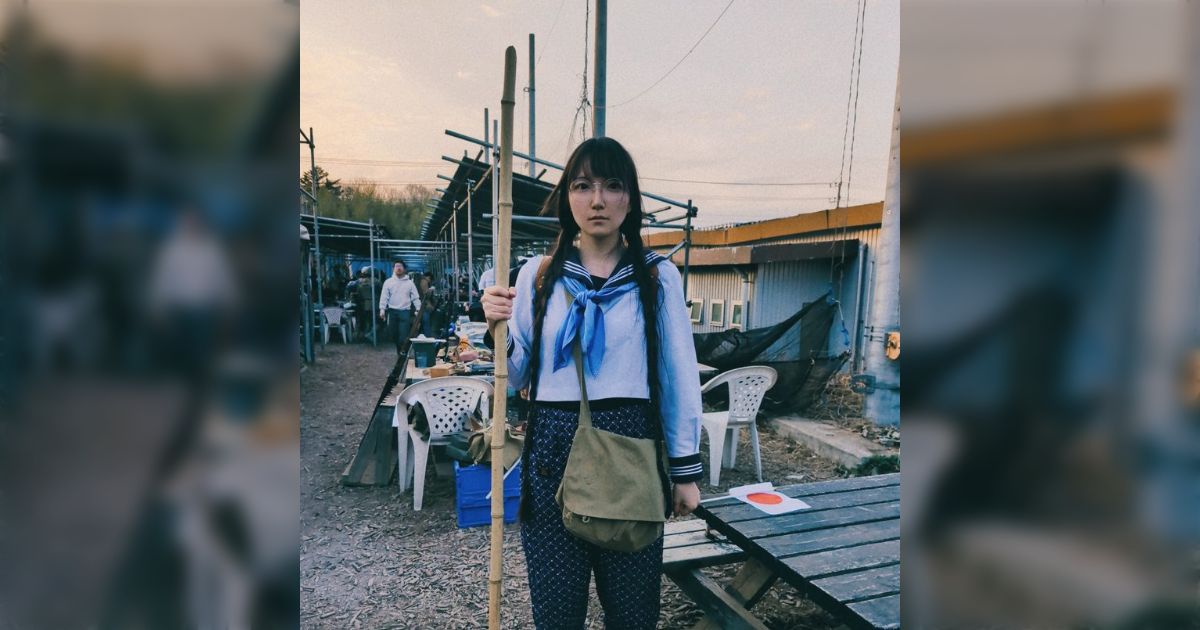 これを武装JK写真だと言い張る勇気「あってるけれども！」「竹槍を先を加工していて殺意がある」 - Togetter [トゥギャッター]