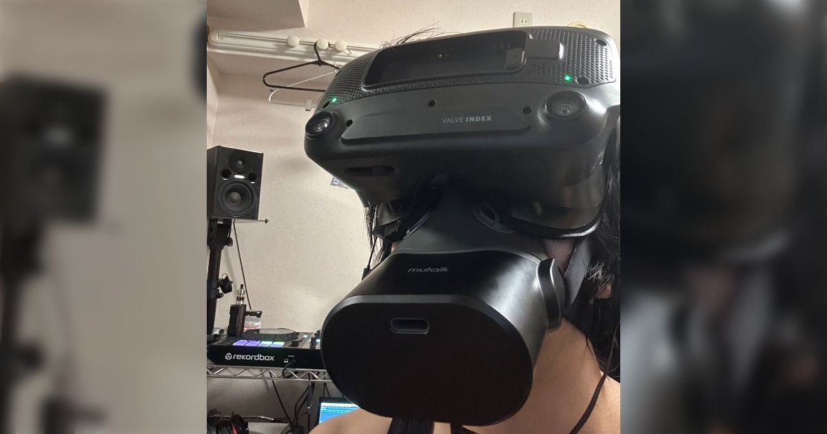 防音マイク『mutalk2』とVRグラス『VALVE INDEX』を同時に装着した時の見た目がヤバイ「サイバーパンクだ」「呼吸できるのか？」 - Togetter [トゥギャッター]