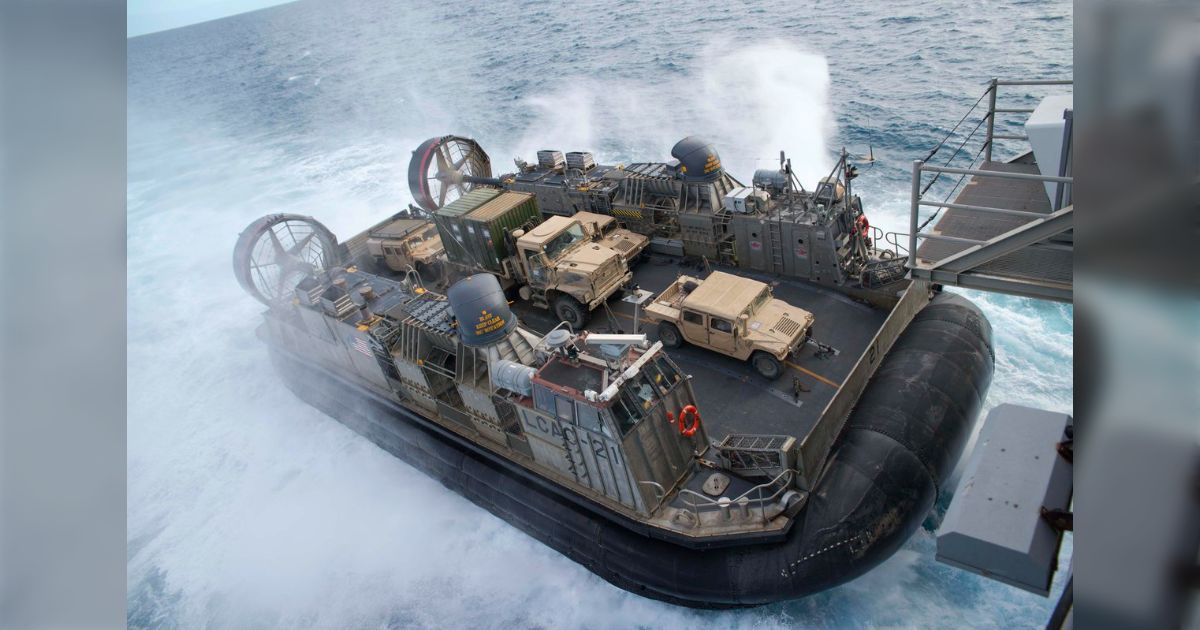 LCACは強襲揚陸艦ではありません。 - Togetter [トゥギャッター]
