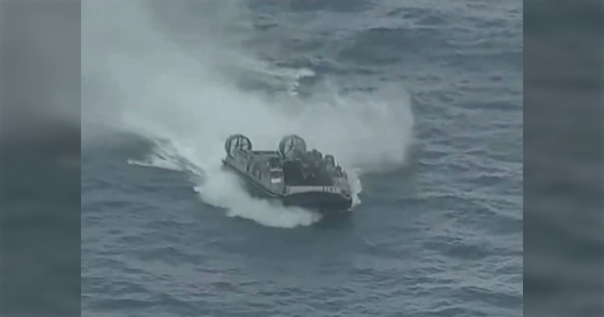 能登半島地震救援で活躍のLCAC（軍用ホバークラフト）とは？～過去に「侵略兵器」と導入反対の声も (4ページ目) - Togetter [トゥギャッター]